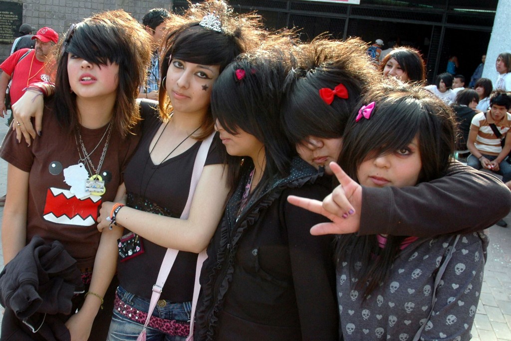 ¿Que paso con los emos? – MEDIEVALS